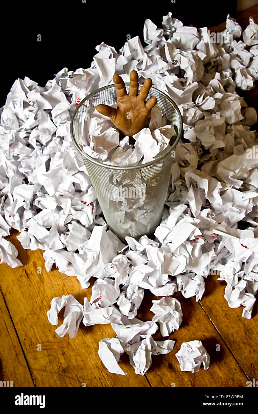 Knuellpapier hi-res stock photography and images - Alamy