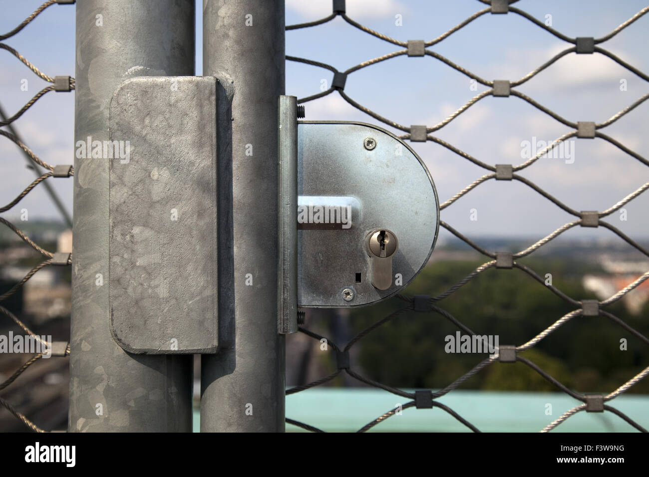 Solitary lock hi-res stock photography and images - Alamy