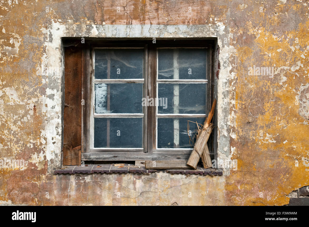Fenstersockel hi-res stock photography and images - Alamy