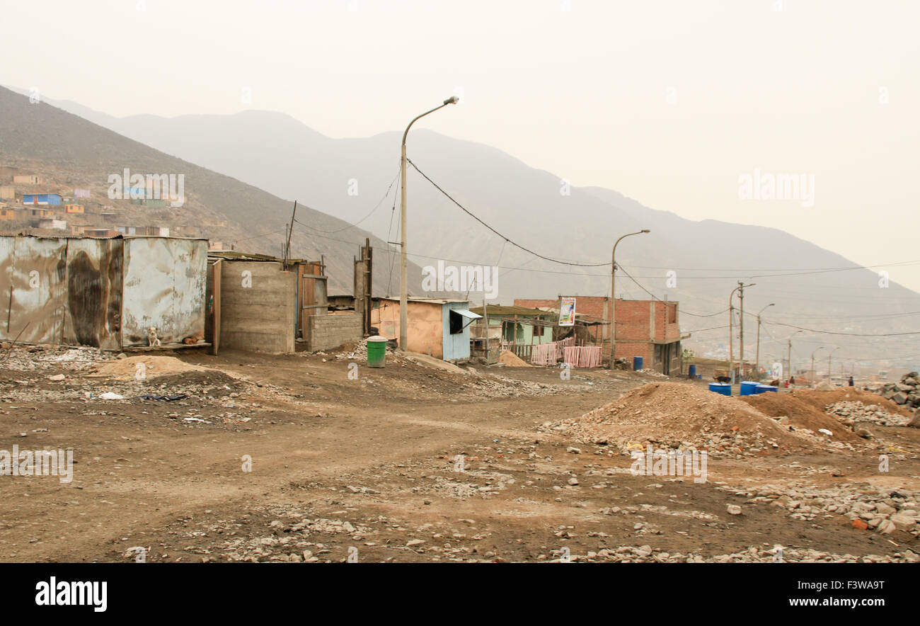 Slums in Lima Stock Photo - Alamy