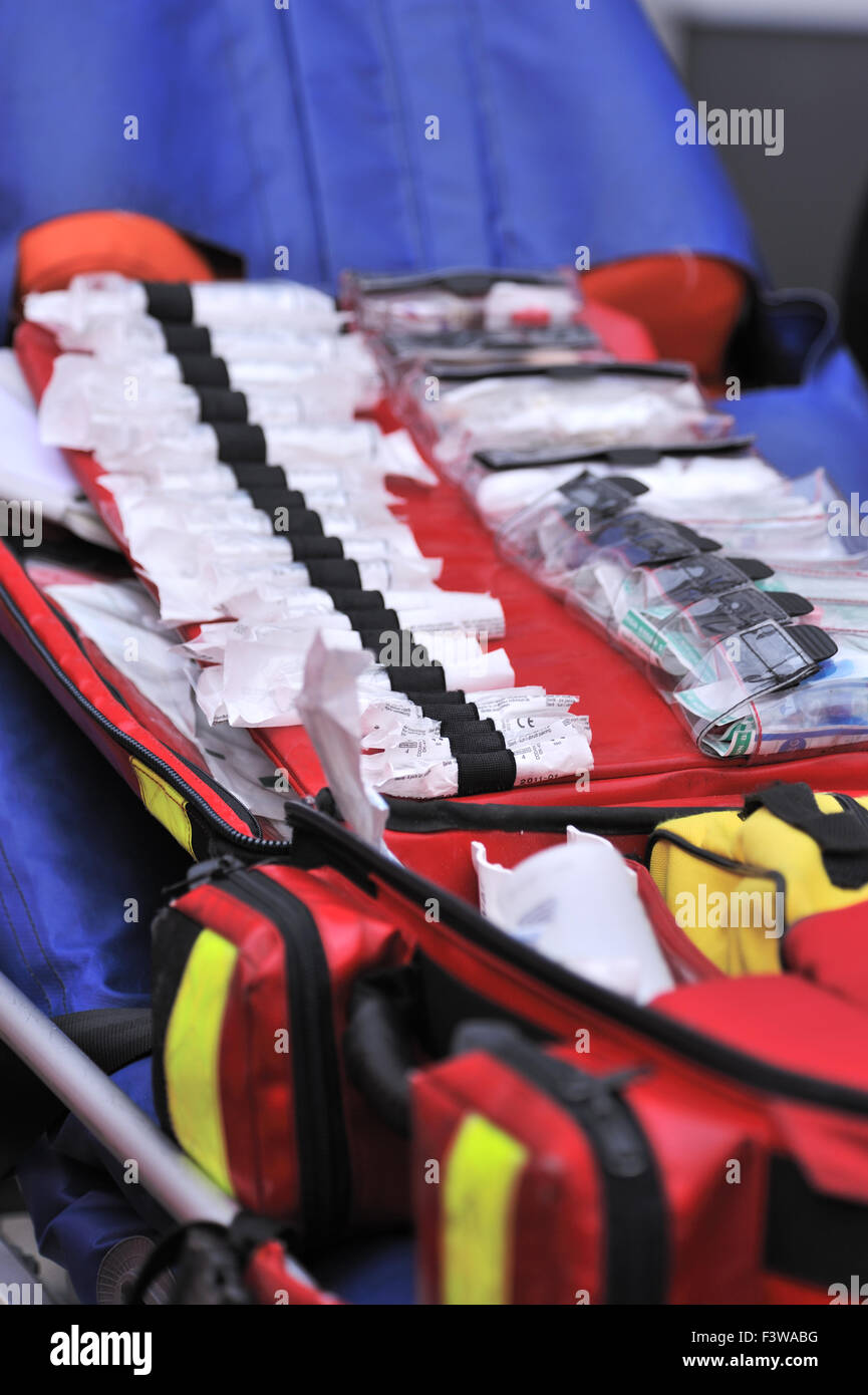 Emergency medical responders hi-res stock photography and images - Alamy