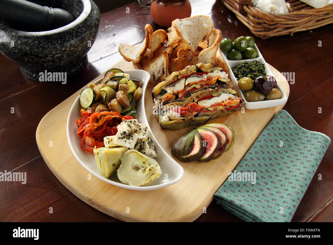 Rustic Vegetarian Platter Stock Photo - Alamy