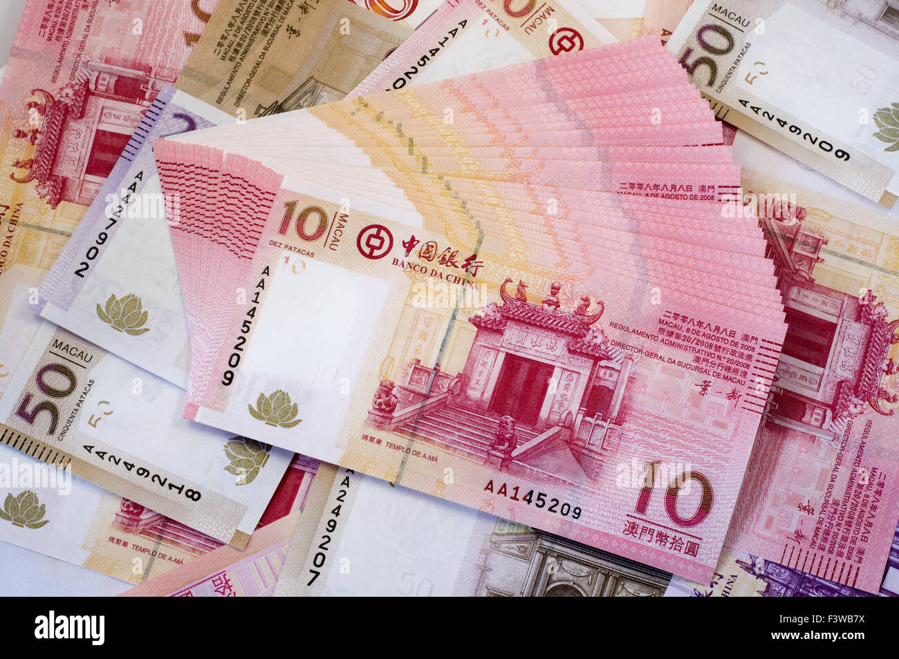 Stack of money notes hi-res stock photography and images - Alamy