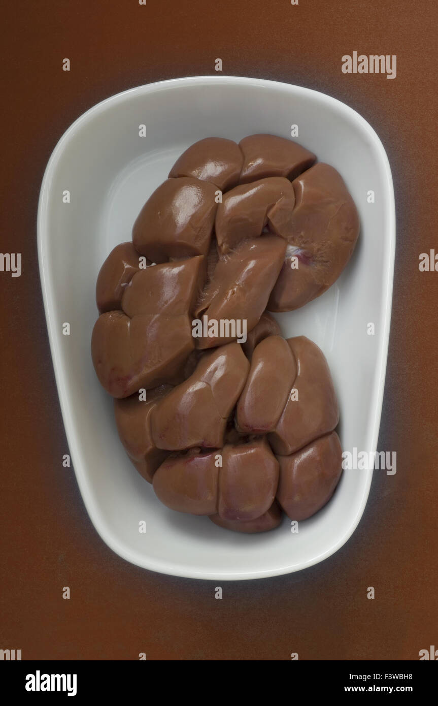 Raw kidney hi-res stock photography and images - Alamy
