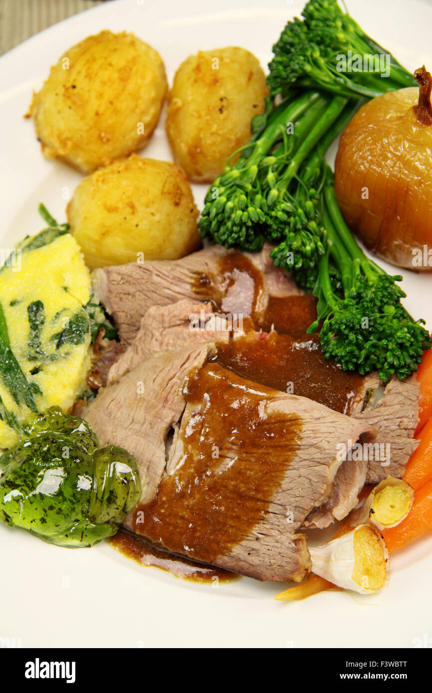 Cooking roast lamb hi-res stock photography and images - Alamy