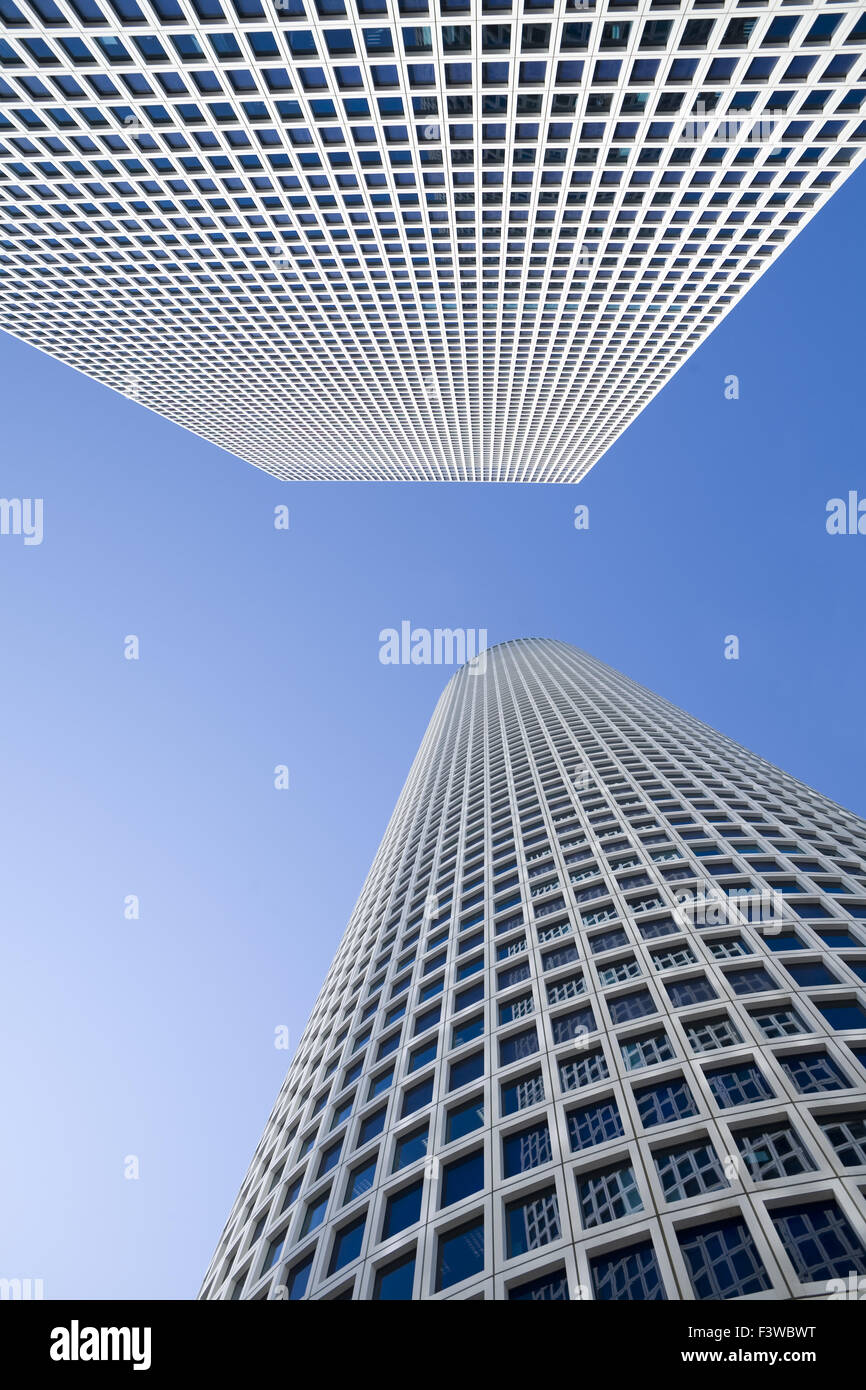 Modern cities and modern modern big cities hi-res stock photography and ...