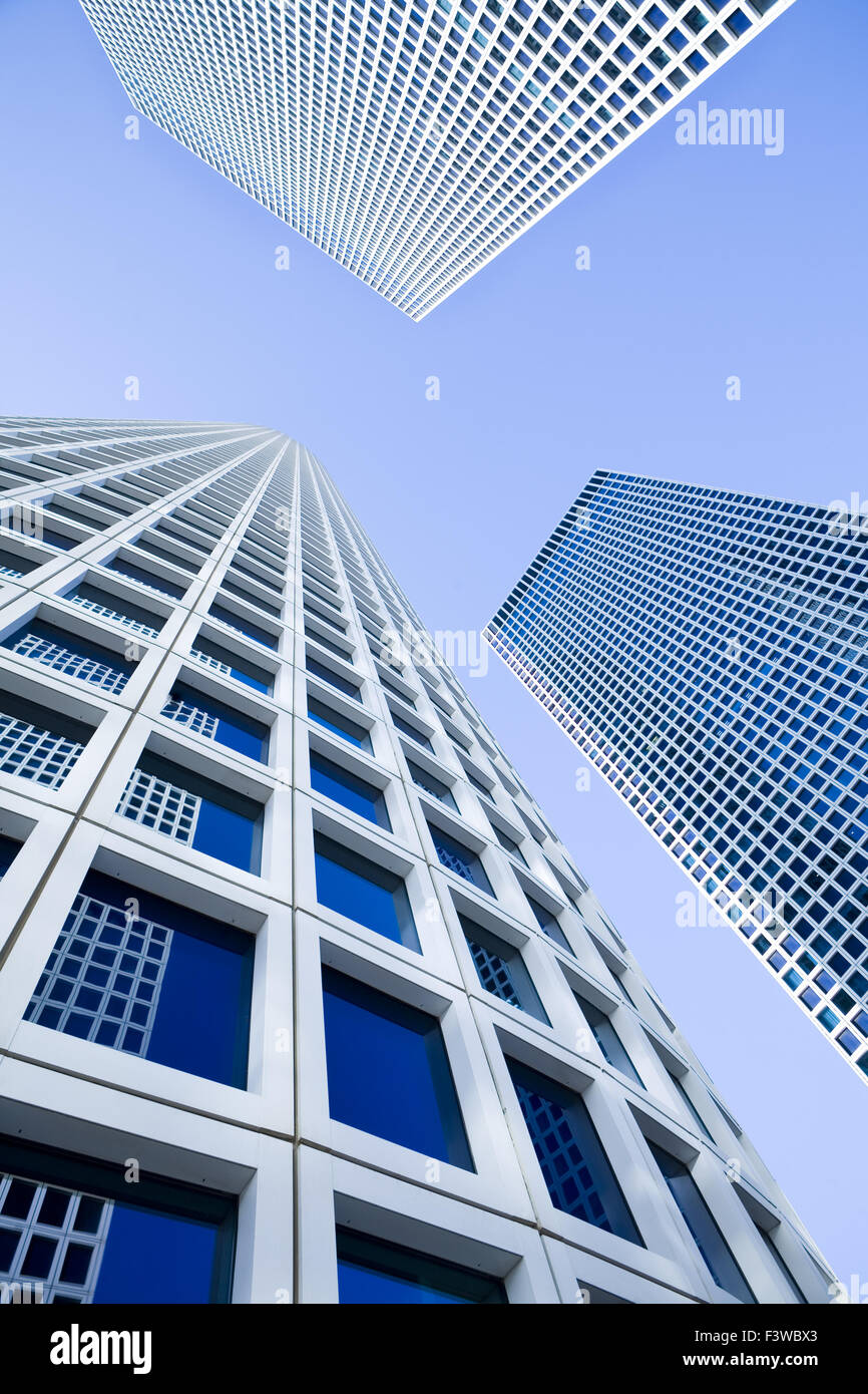 Modern blue white skyscrapers hi-res stock photography and images - Alamy