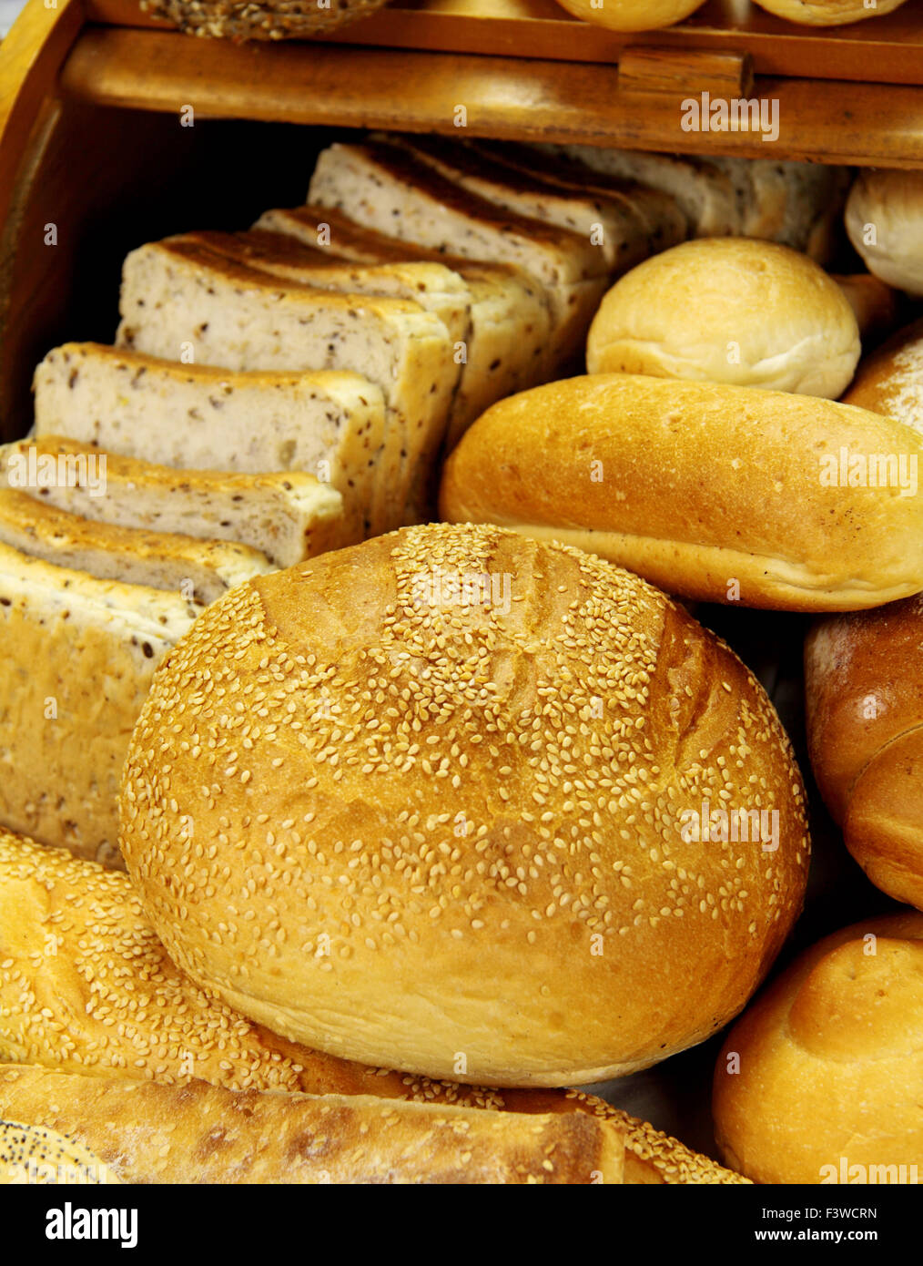 Unsliced loaf hi-res stock photography and images - Alamy
