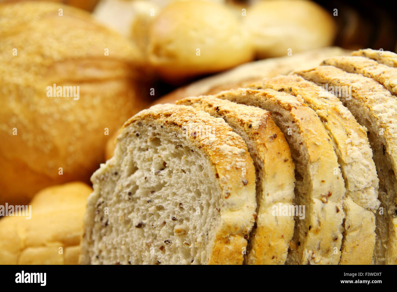 Seeded sliced bread hi-res stock photography and images - Alamy