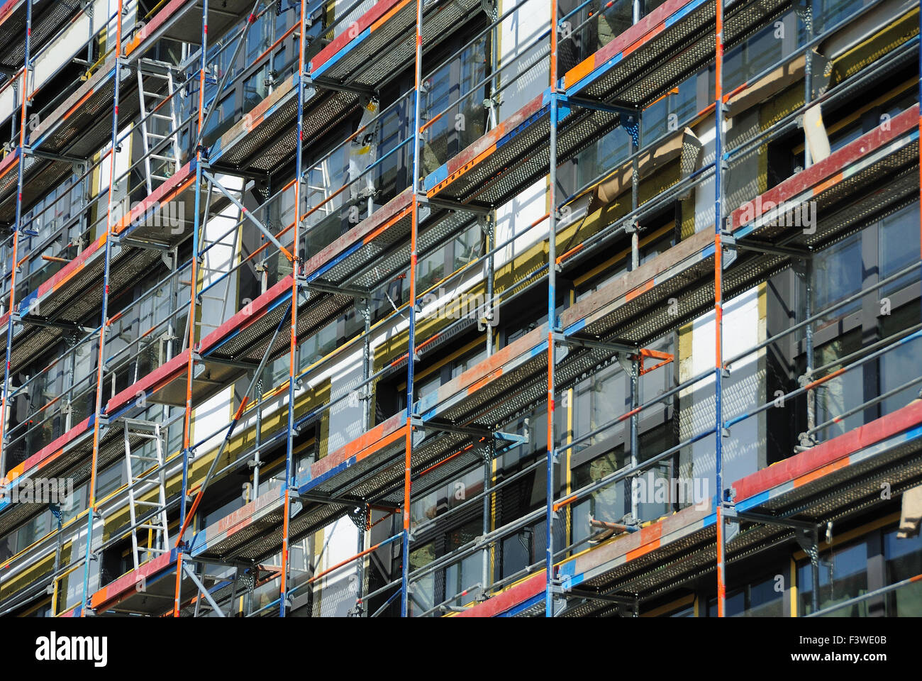 Scaffold security hi-res stock photography and images - Alamy