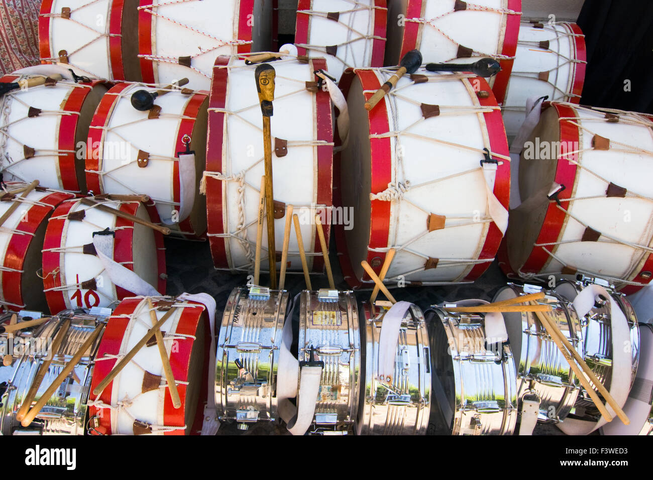 Many drums hi-res stock photography and images - Alamy