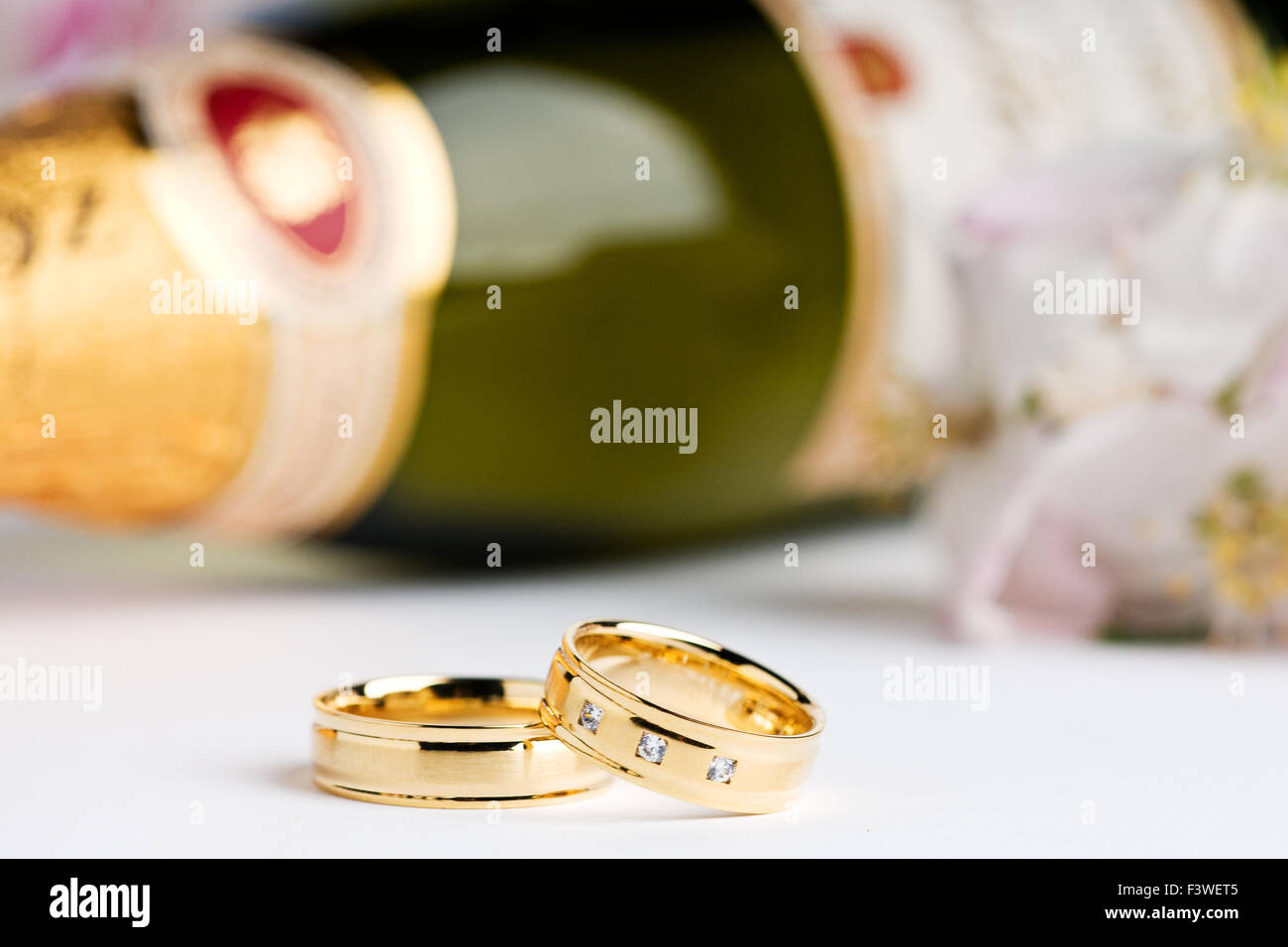 Wedding rings, wedding rings Stock Photo - Alamy