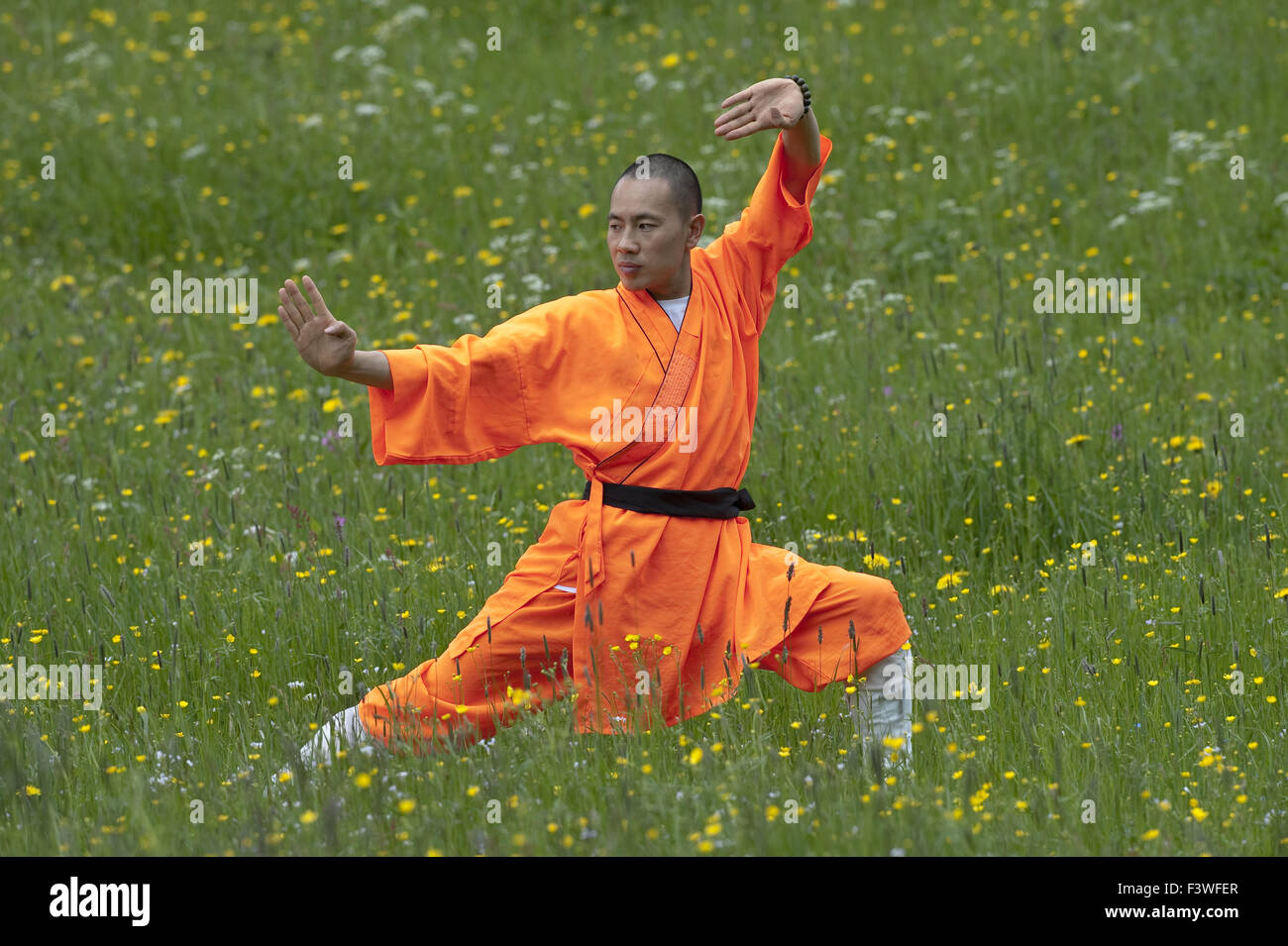 Shaolinmonch hi-res stock photography and images - Alamy