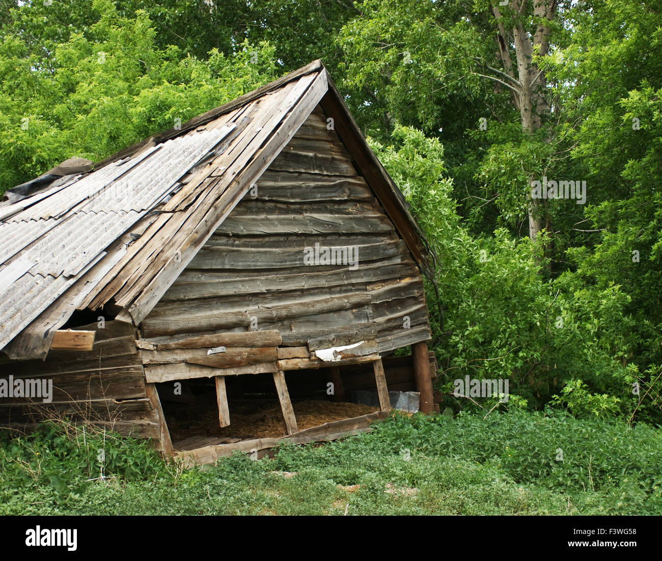 old wooden house Stock Photo - Alamy