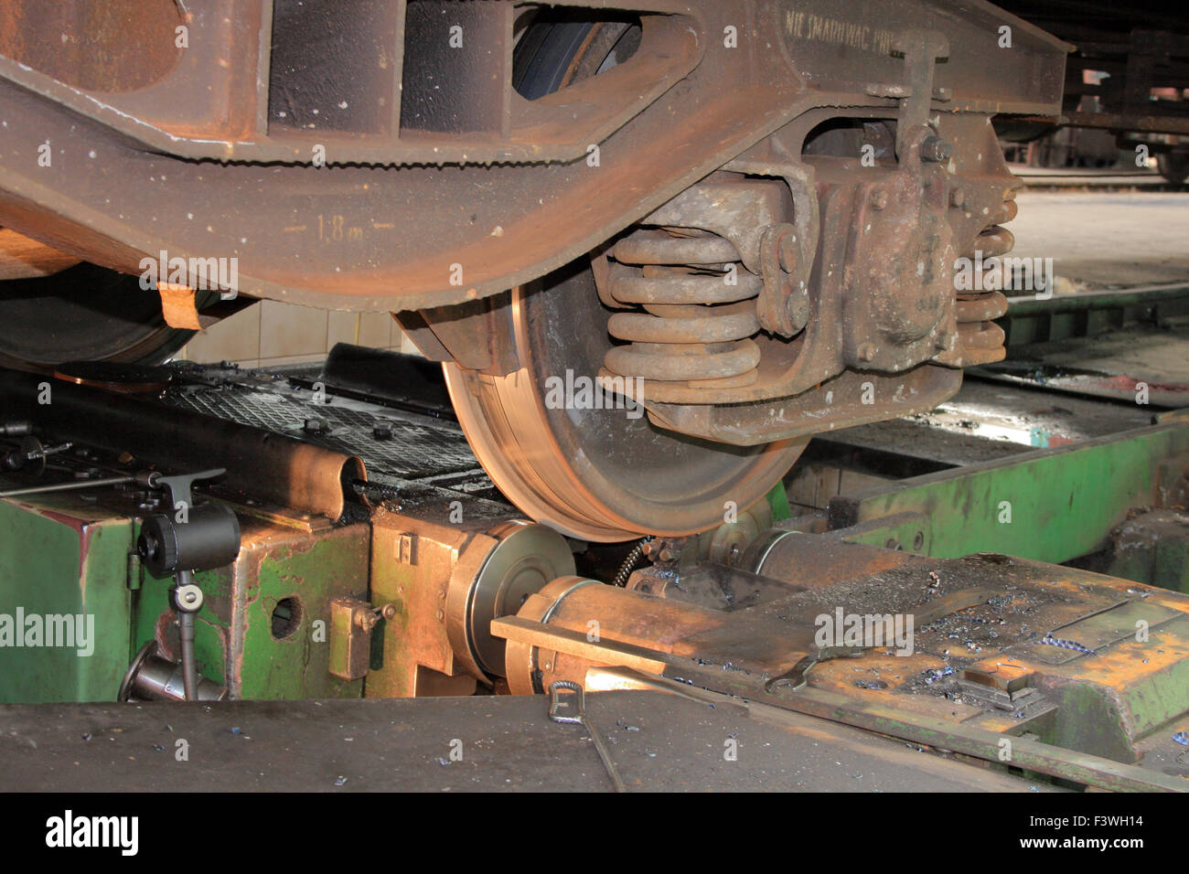 Railway wheel turning inside the depot Stock Photo - Alamy