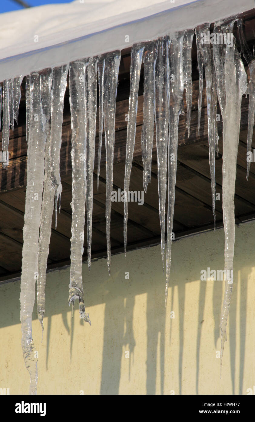 Dripping from edge hi-res stock photography and images - Alamy