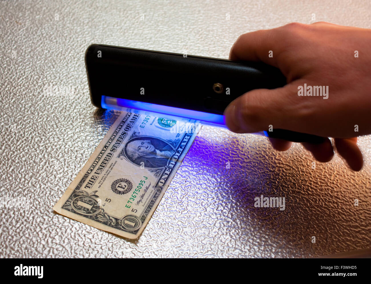 Checking dollar bill hi-res stock photography and images - Alamy