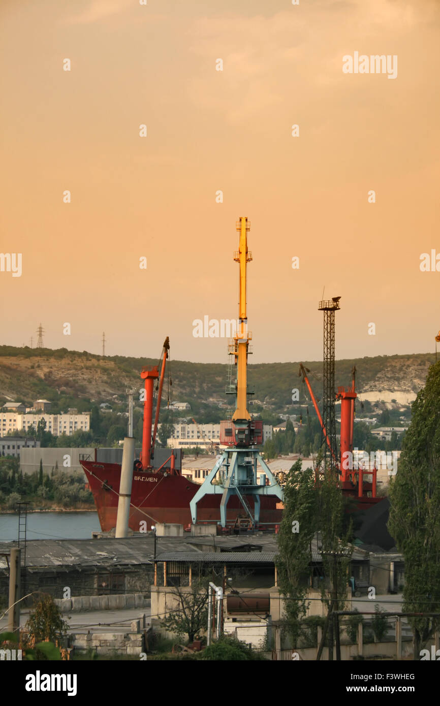 Sea crane hi-res stock photography and images - Alamy