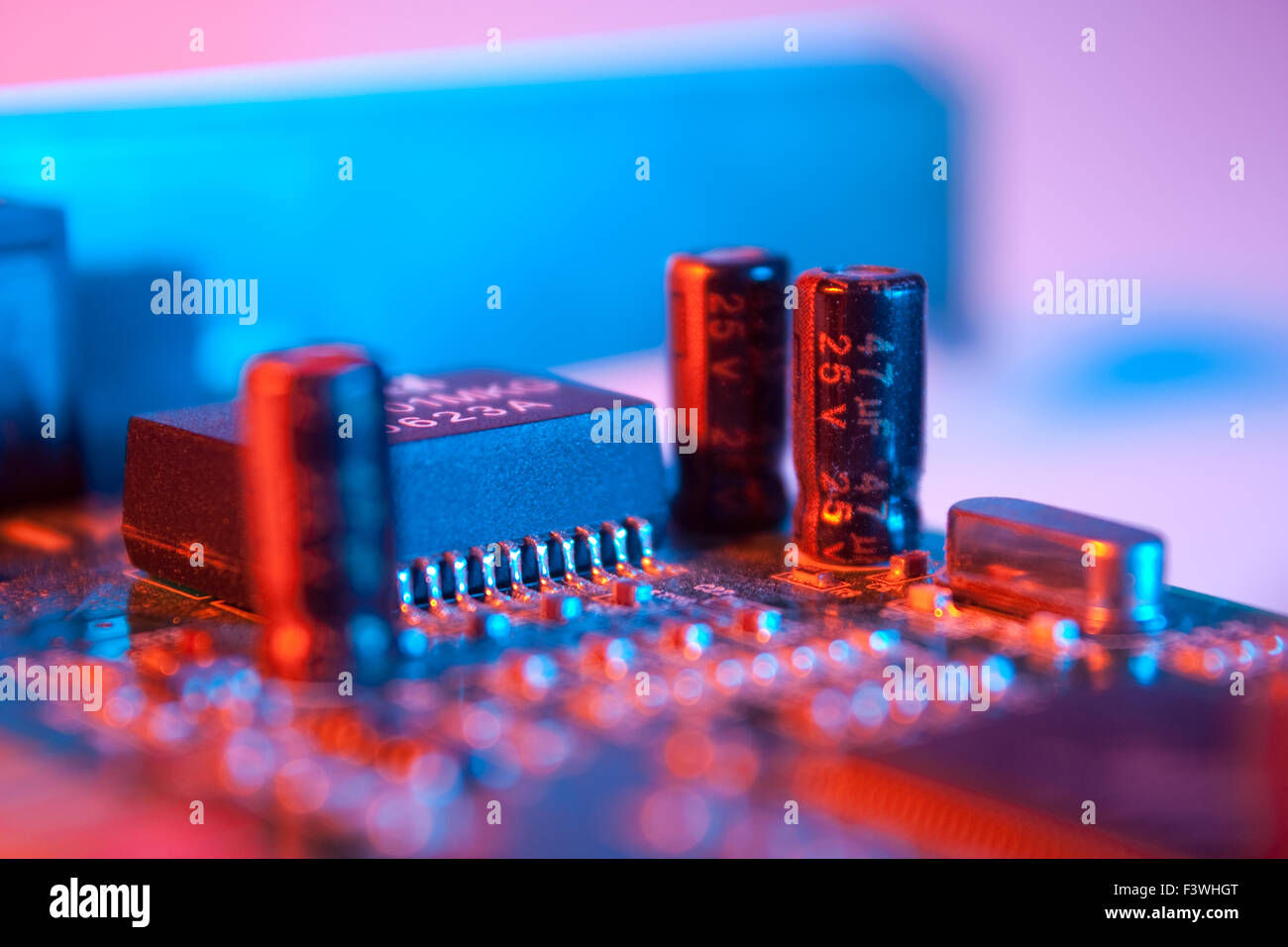 Electrical circuit hi-res stock photography and images - Alamy