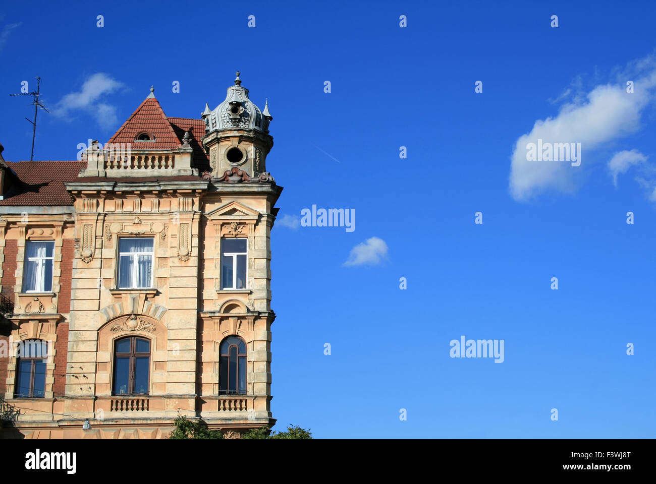 Old stone government building hi-res stock photography and images - Alamy