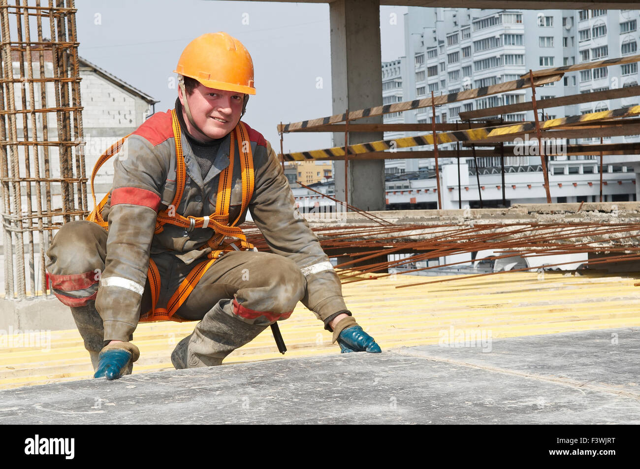 builder worker at construction site Stock Photo - Alamy