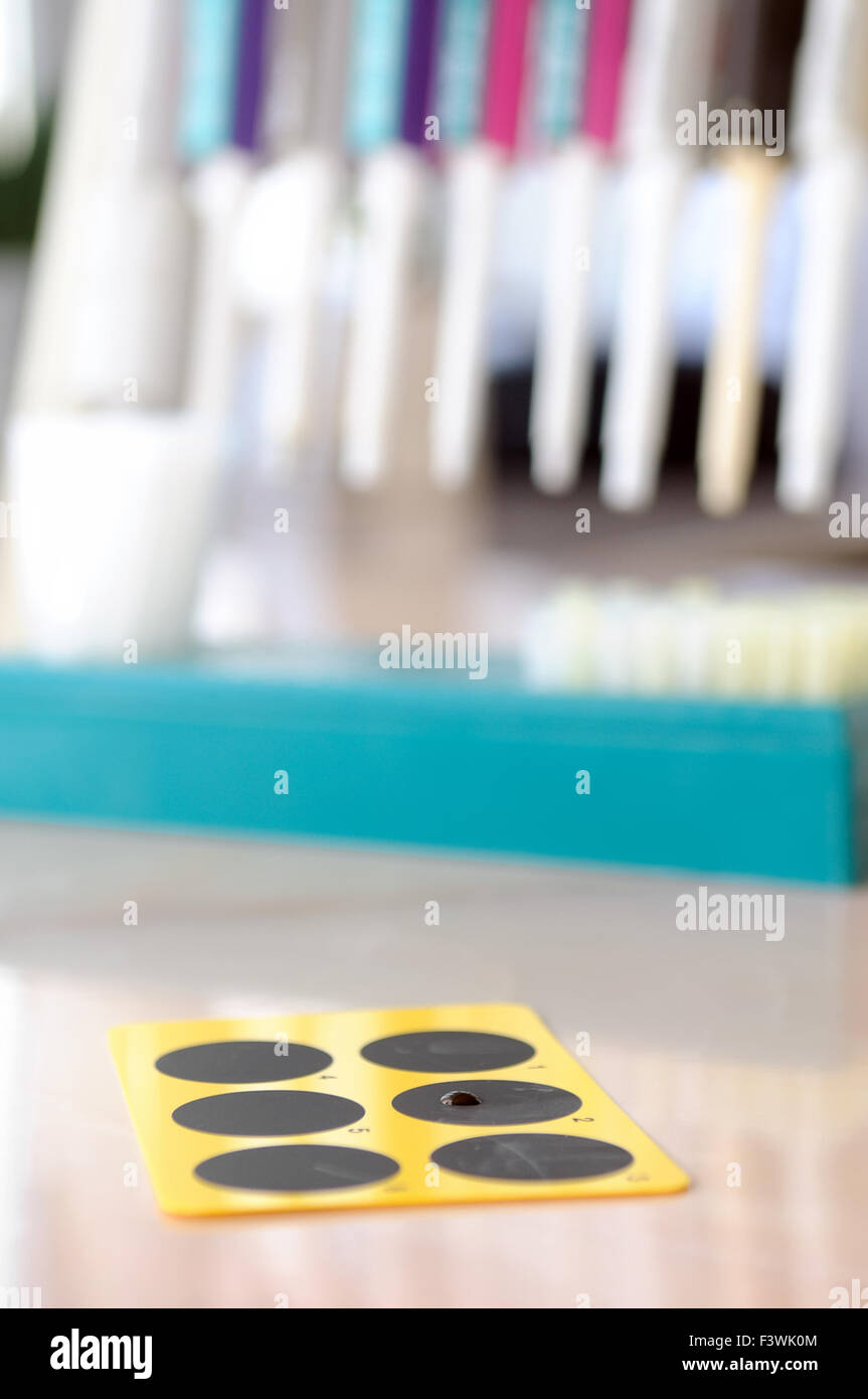 medicine sample plate with drop of test Stock Photo - Alamy