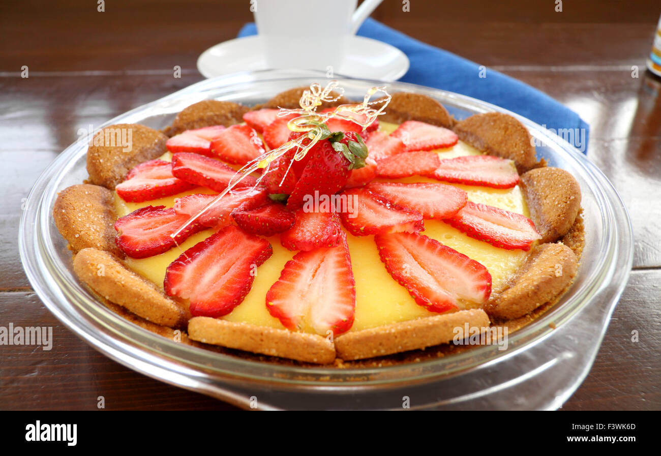 Strawberry Custard Biscuit Tart Stock Photo - Alamy