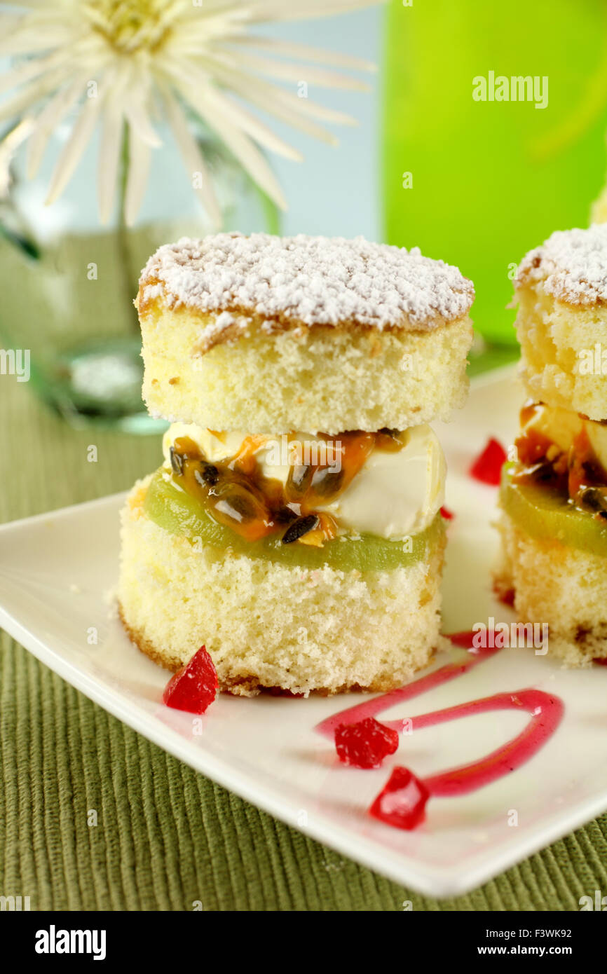 Passionfruit Sponge Stack Stock Photo - Alamy