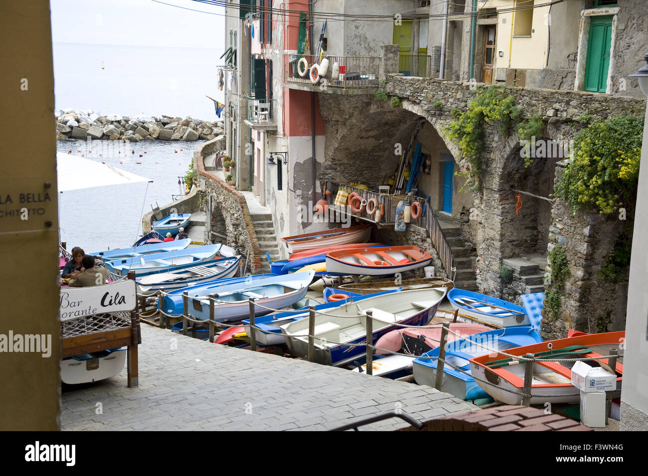 Corniglia italien hi-res stock photography and images - Alamy