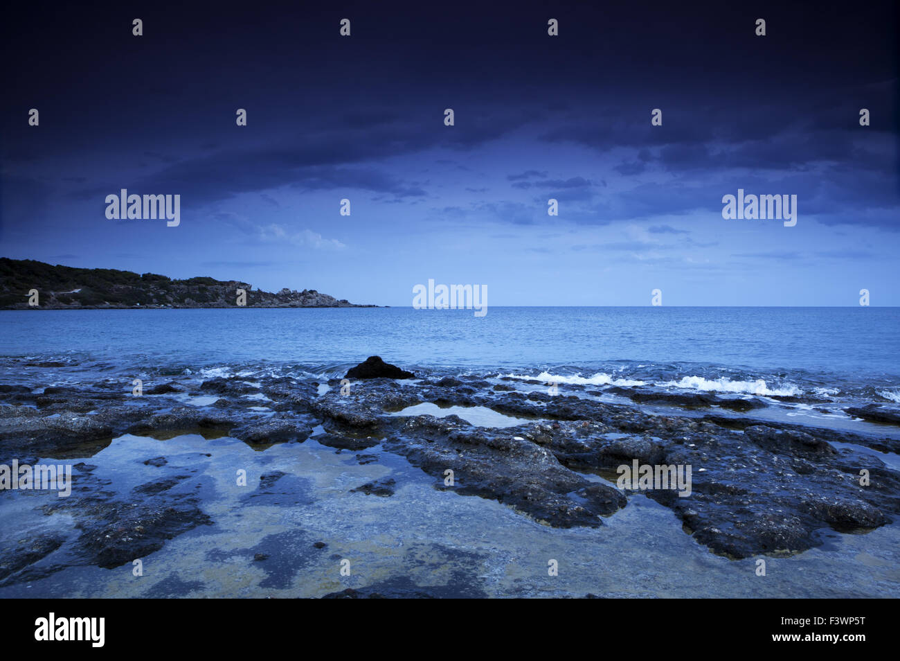 Mid ocean range hi-res stock photography and images - Alamy