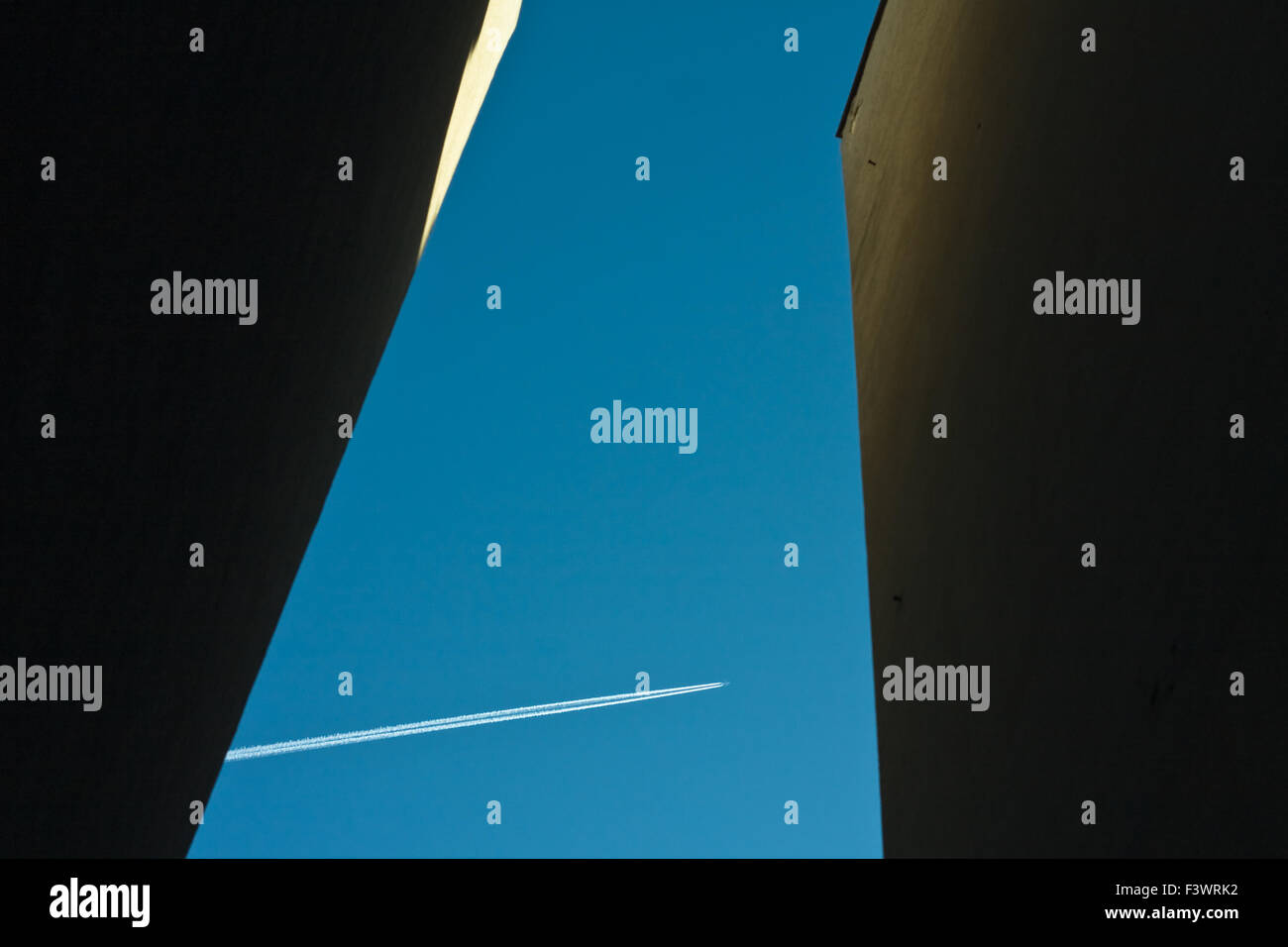 Consensus strip hi-res stock photography and images - Alamy