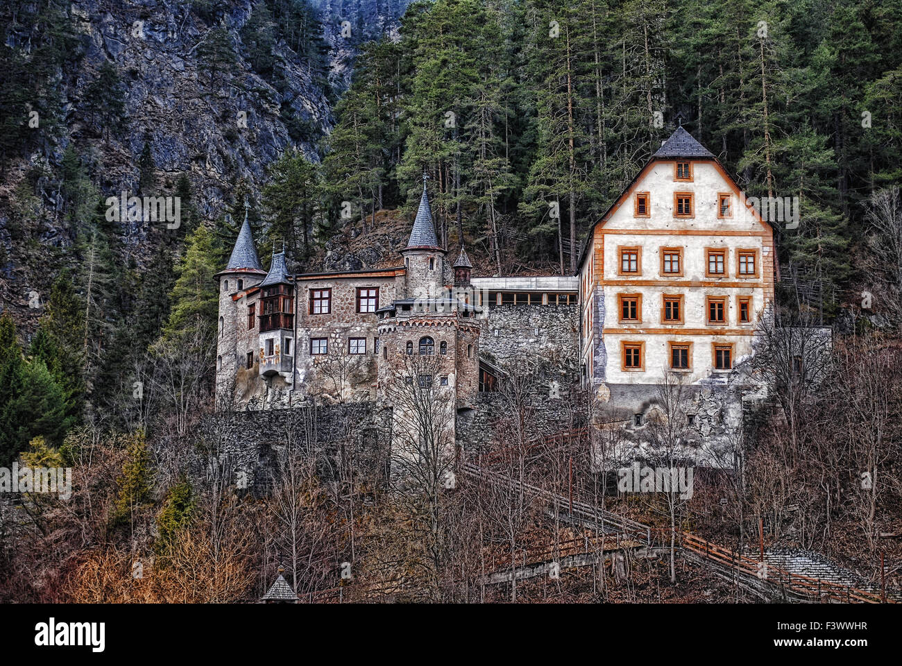Rock castle hi-res stock photography and images - Alamy