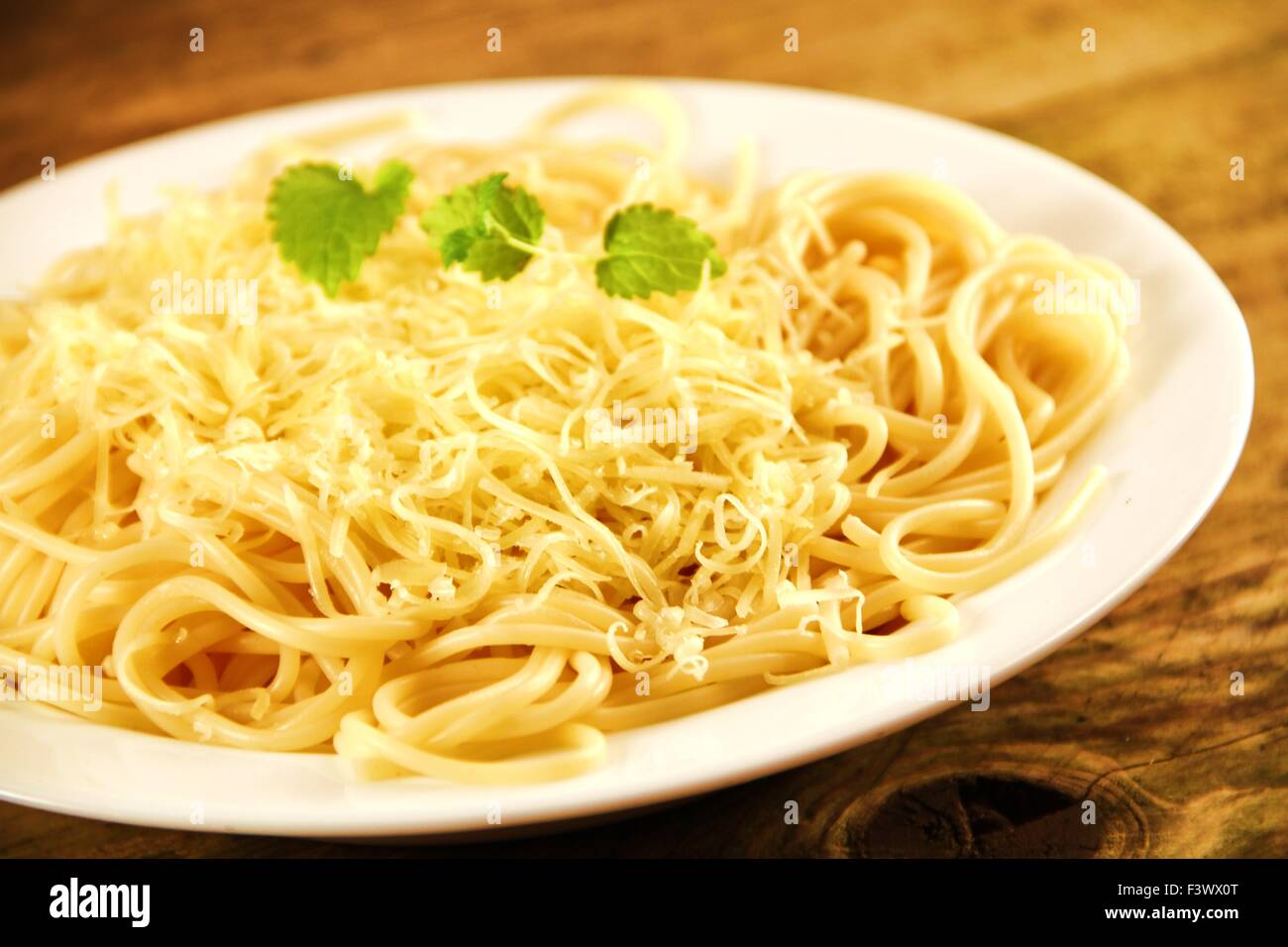 Spaghetti with Cheese Stock Photo - Alamy