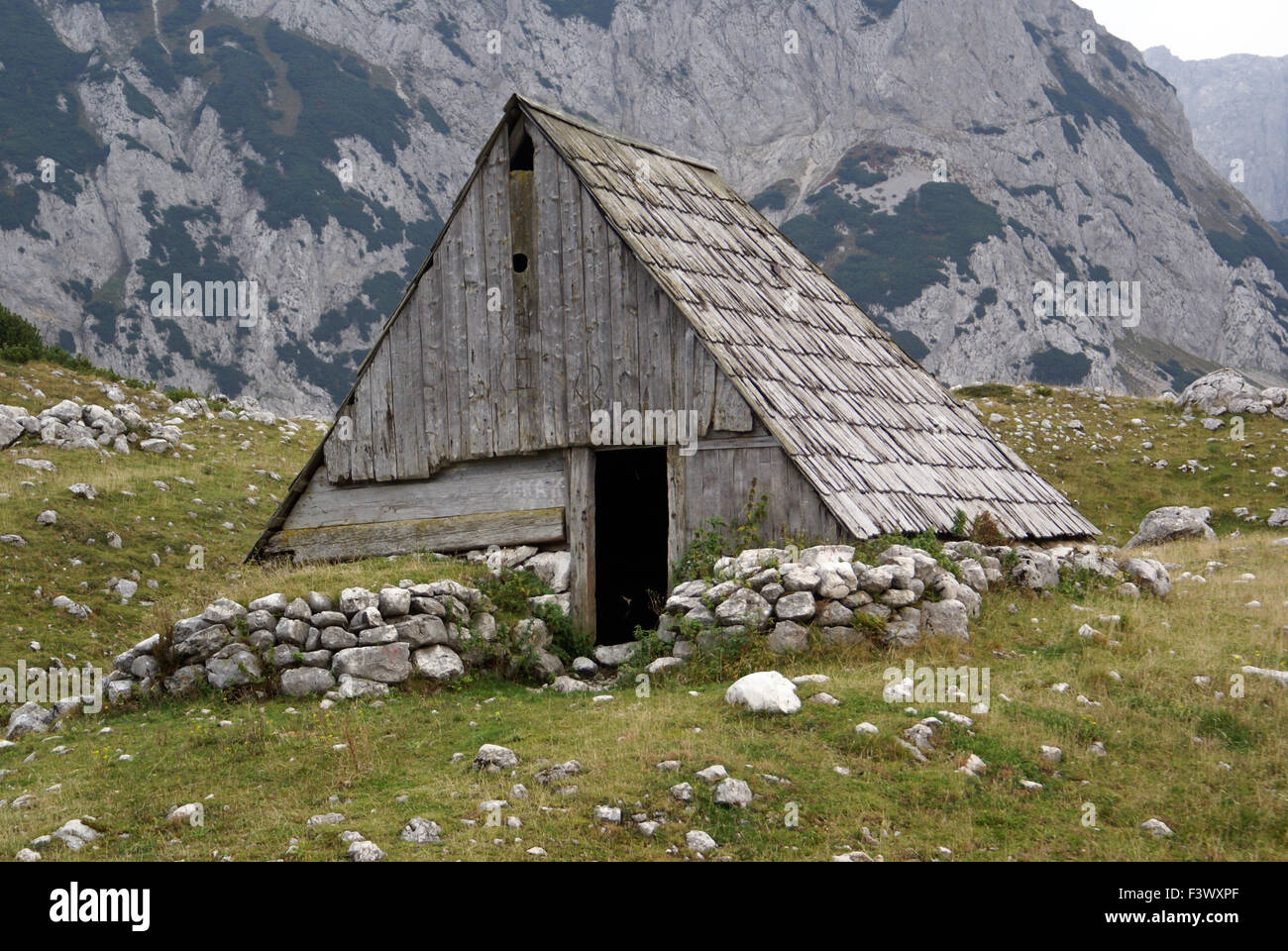 Shale house hi-res stock photography and images - Alamy