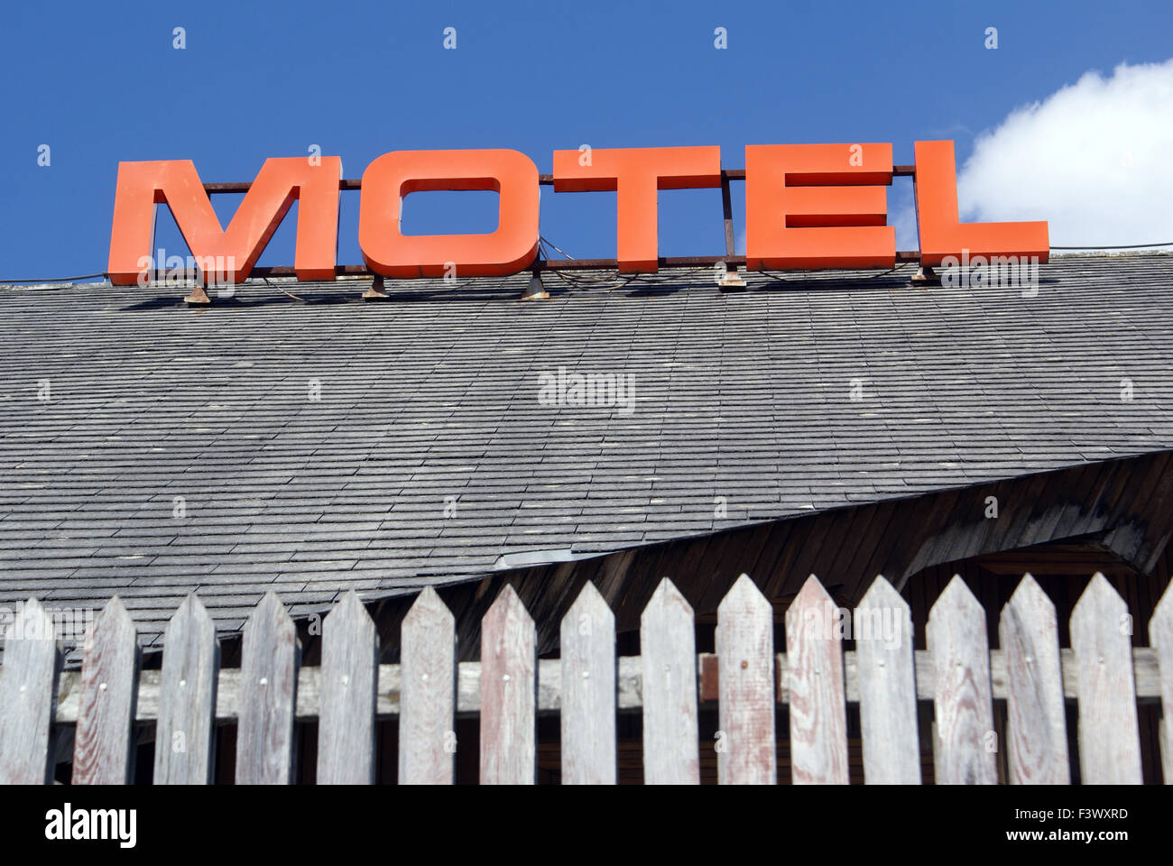 Motel room exterior hi-res stock photography and images - Alamy