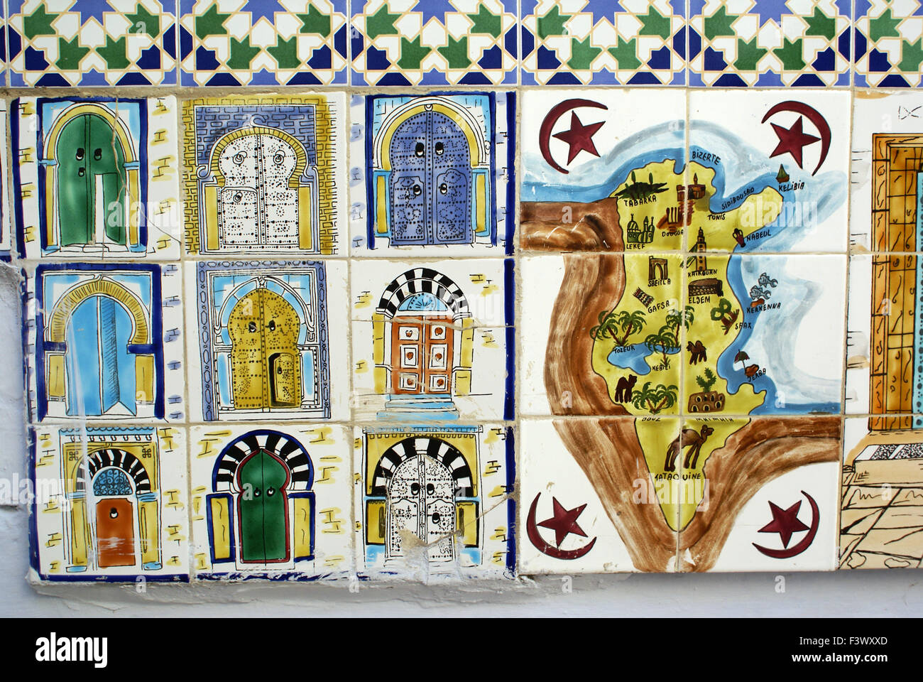 Ceramic tile pattern tunisia hi-res stock photography and images - Alamy
