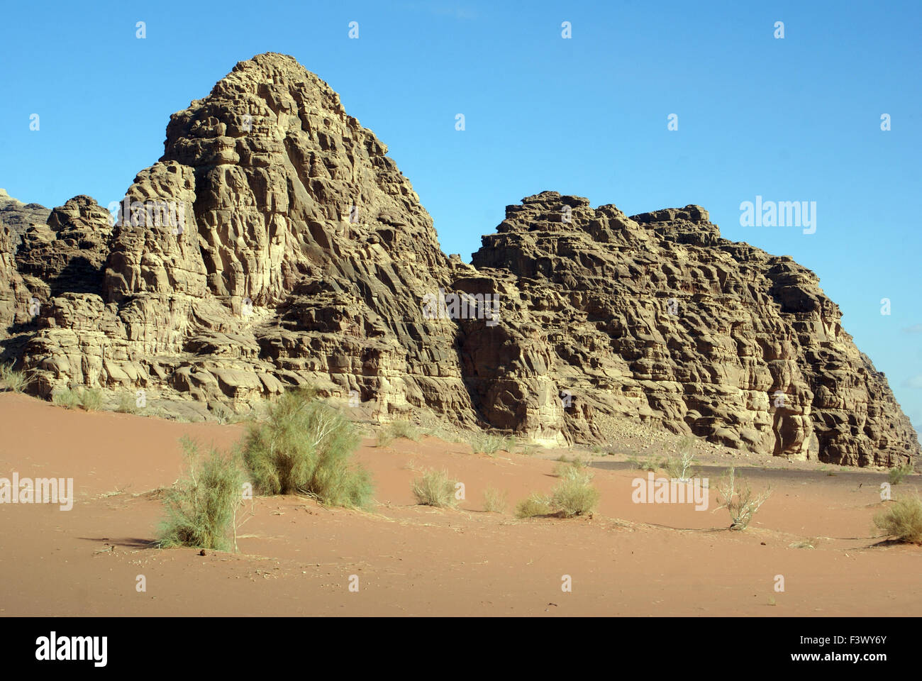 Desert range hi-res stock photography and images - Alamy