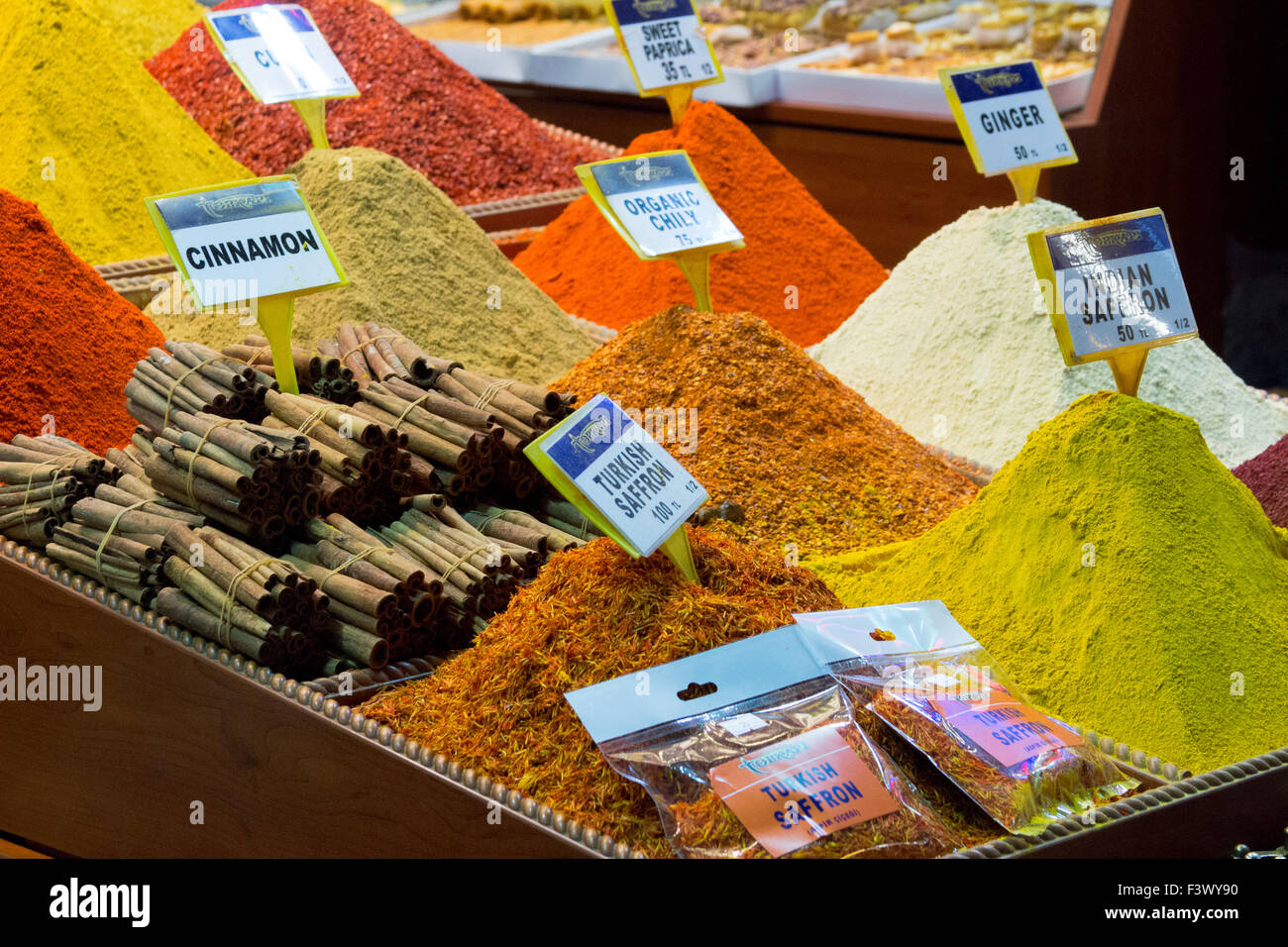 The Misir Carsisi, Spice Bazaar Istanbul Turkey Stock Photo - Alamy