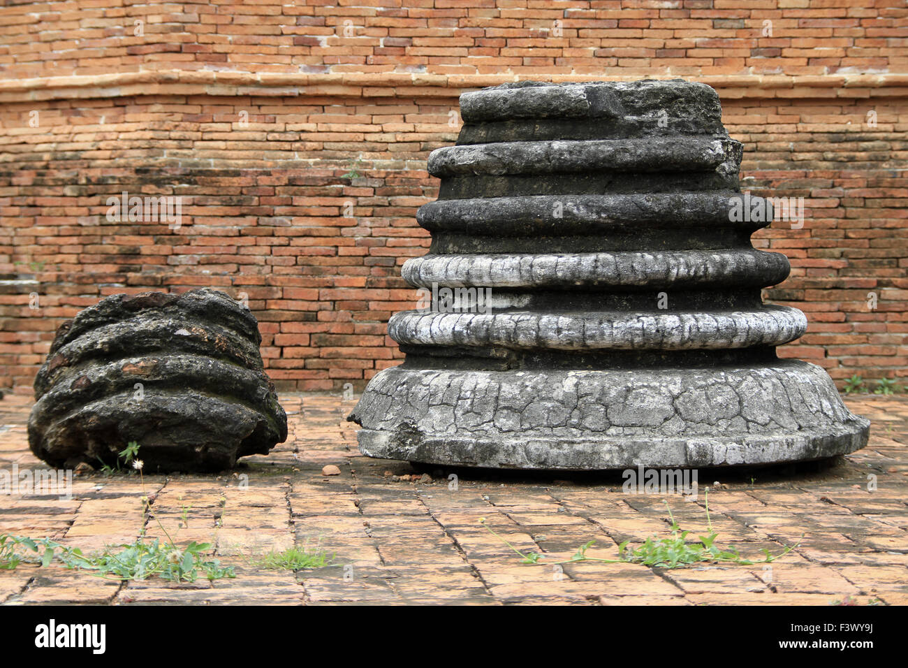 Thai columns hi-res stock photography and images - Alamy