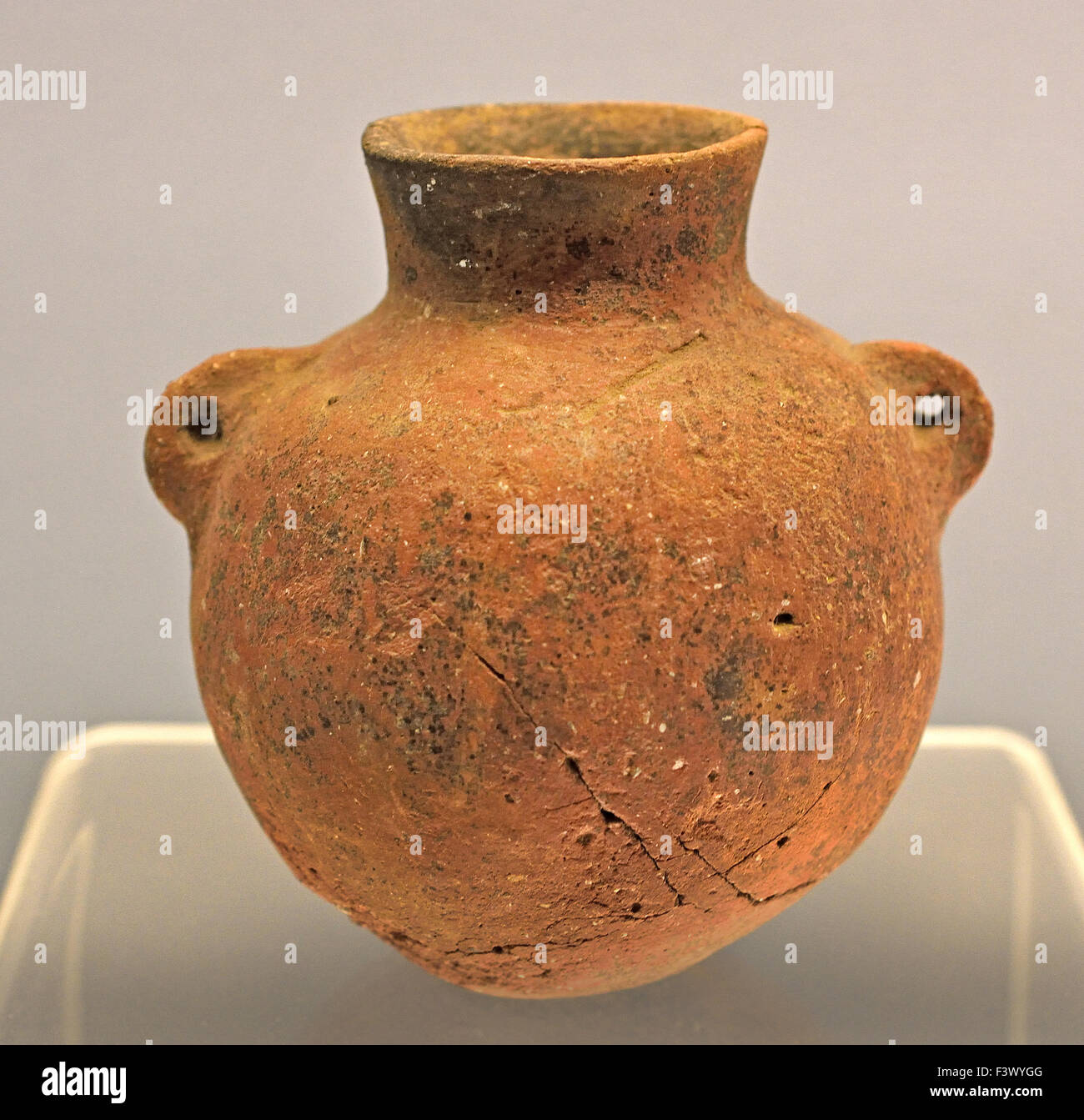 Earthenware red pot hi-res stock photography and images - Alamy