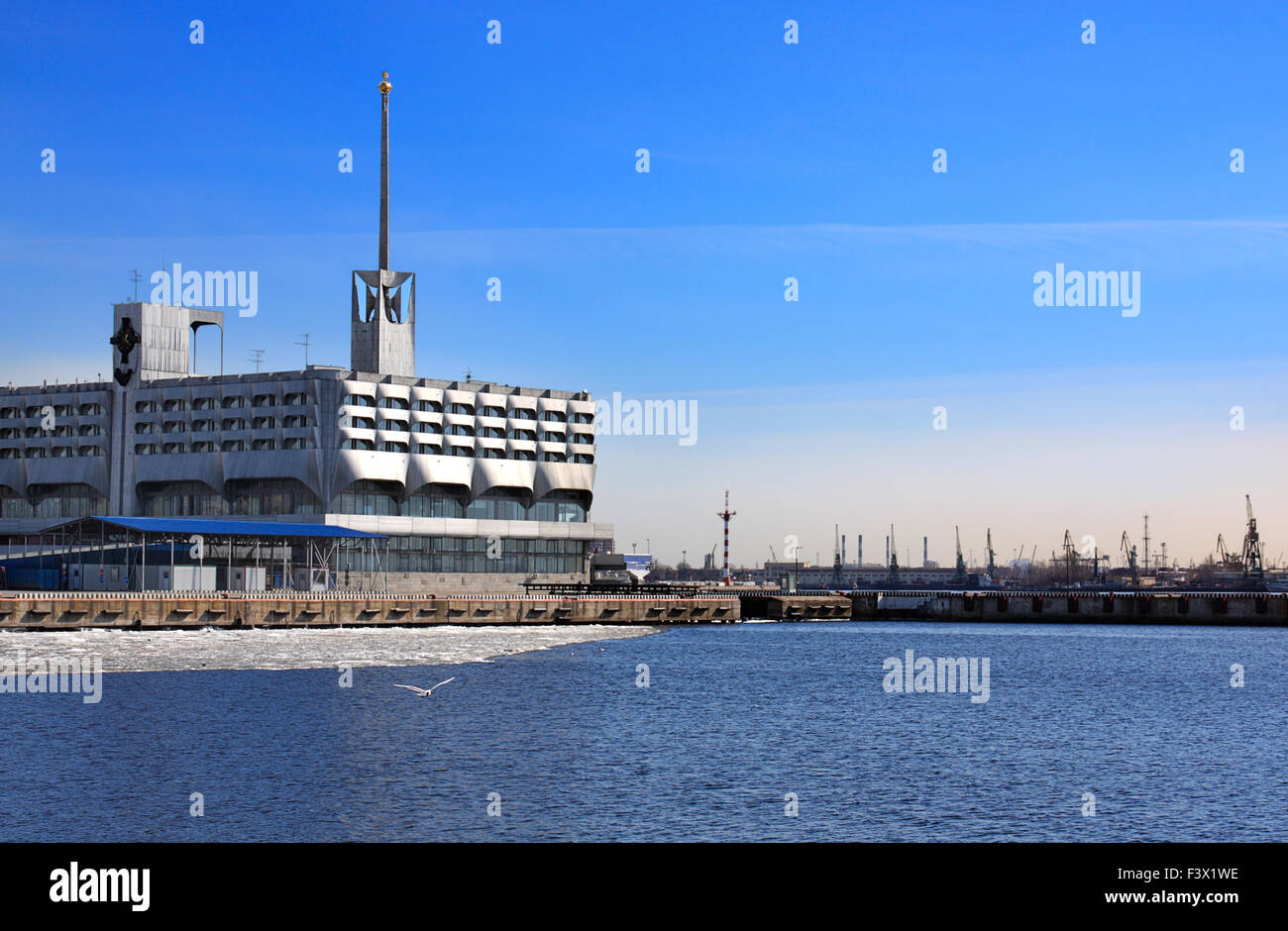 Port st petersburg russia hi-res stock photography and images - Alamy
