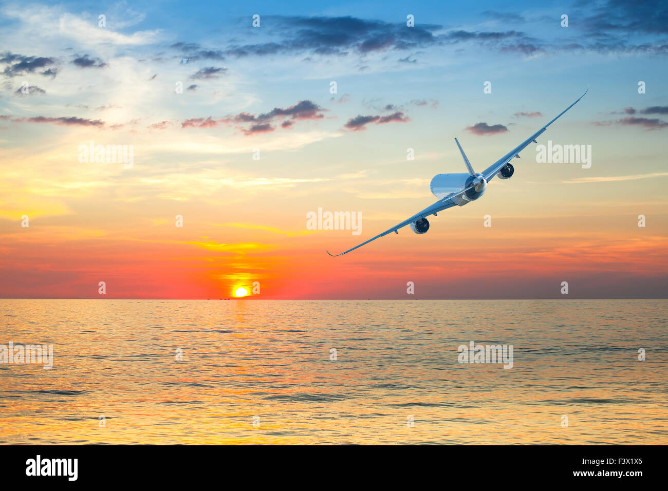 Business jet sea hi-res stock photography and images - Alamy