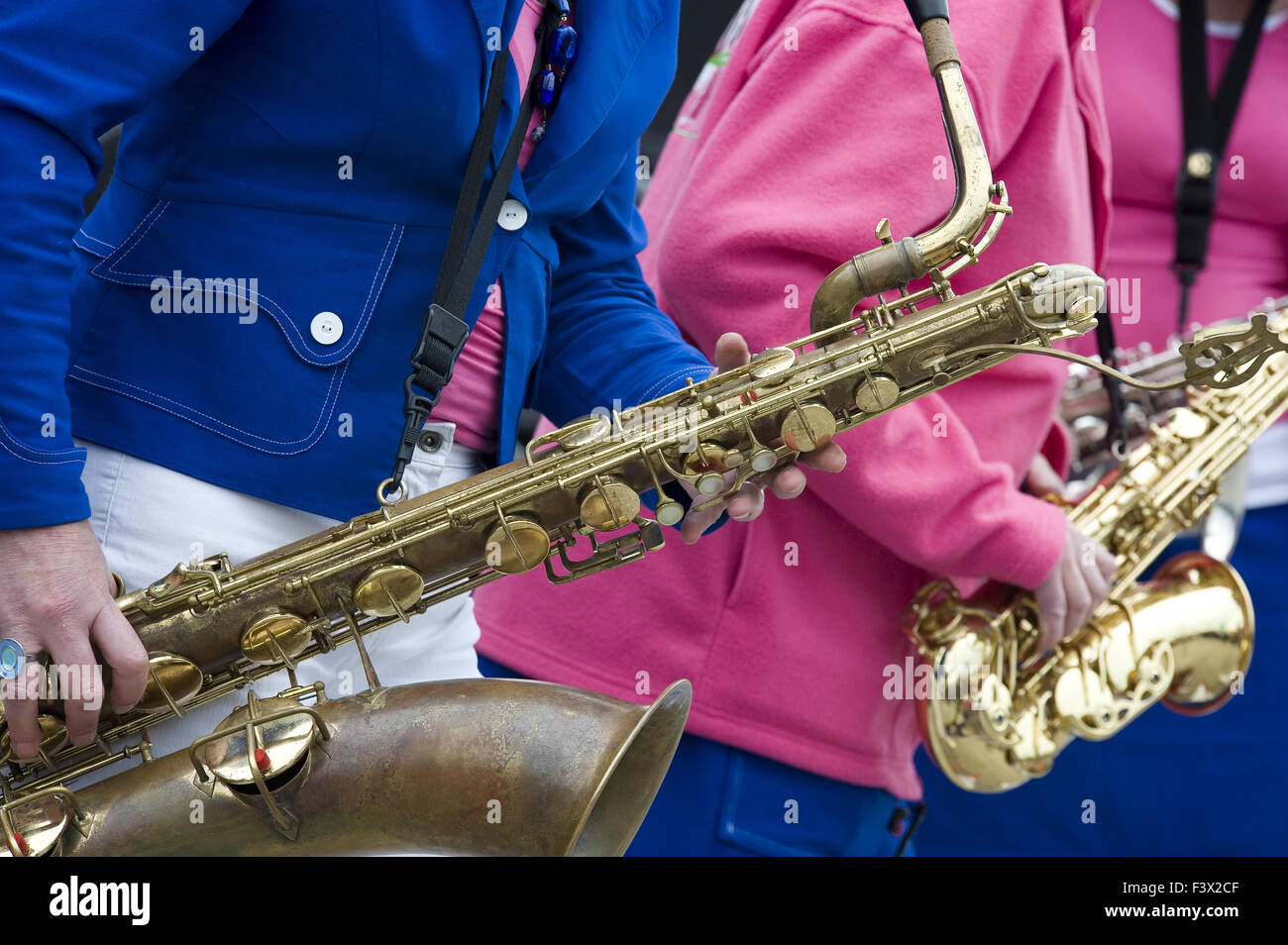 Saxofone hi-res stock photography and images - Alamy