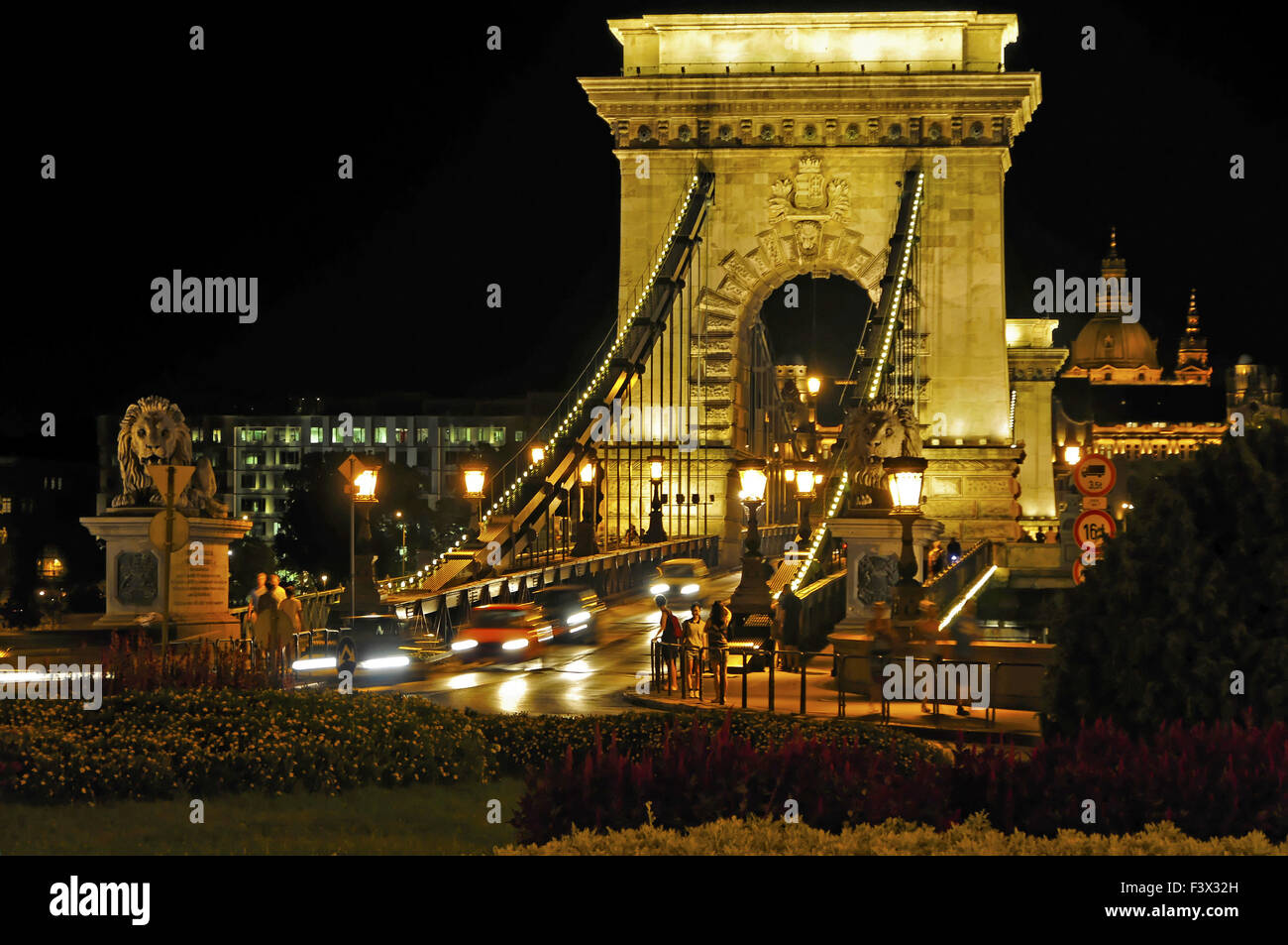 The Chain Bridge in Budapest Stock Photo - Alamy