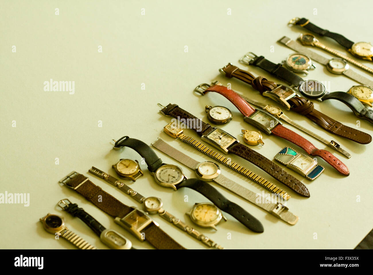 Chronometer uhrzeit hi-res stock photography and images - Alamy