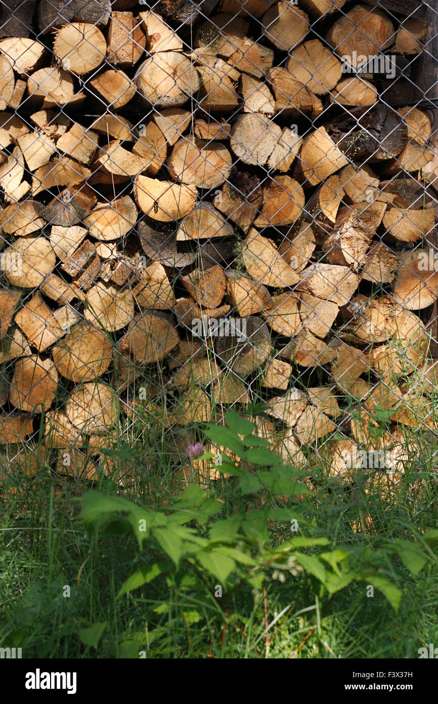 Stack of firewood Stock Photo - Alamy