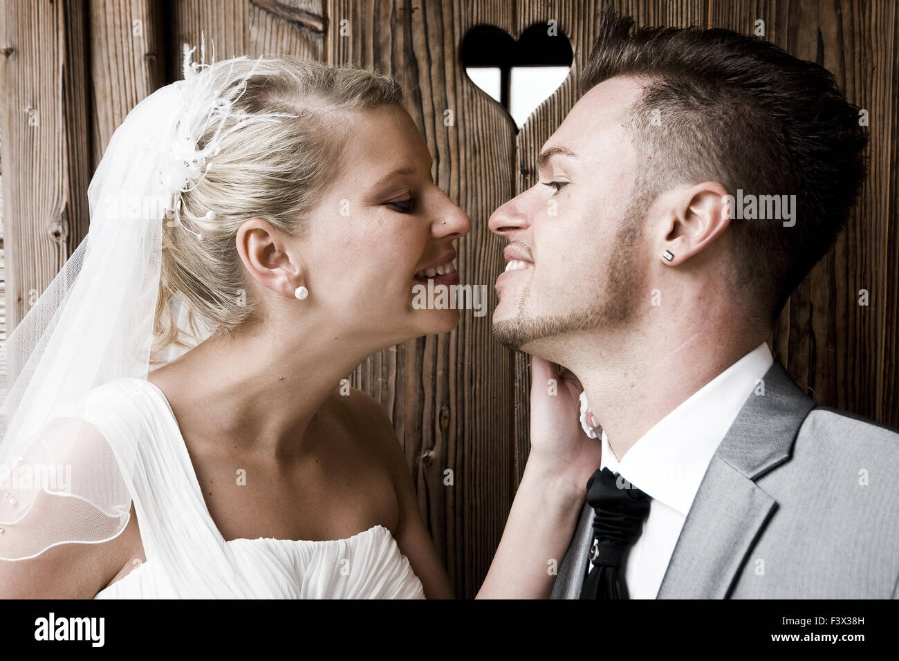 bride and groom Stock Photo - Alamy
