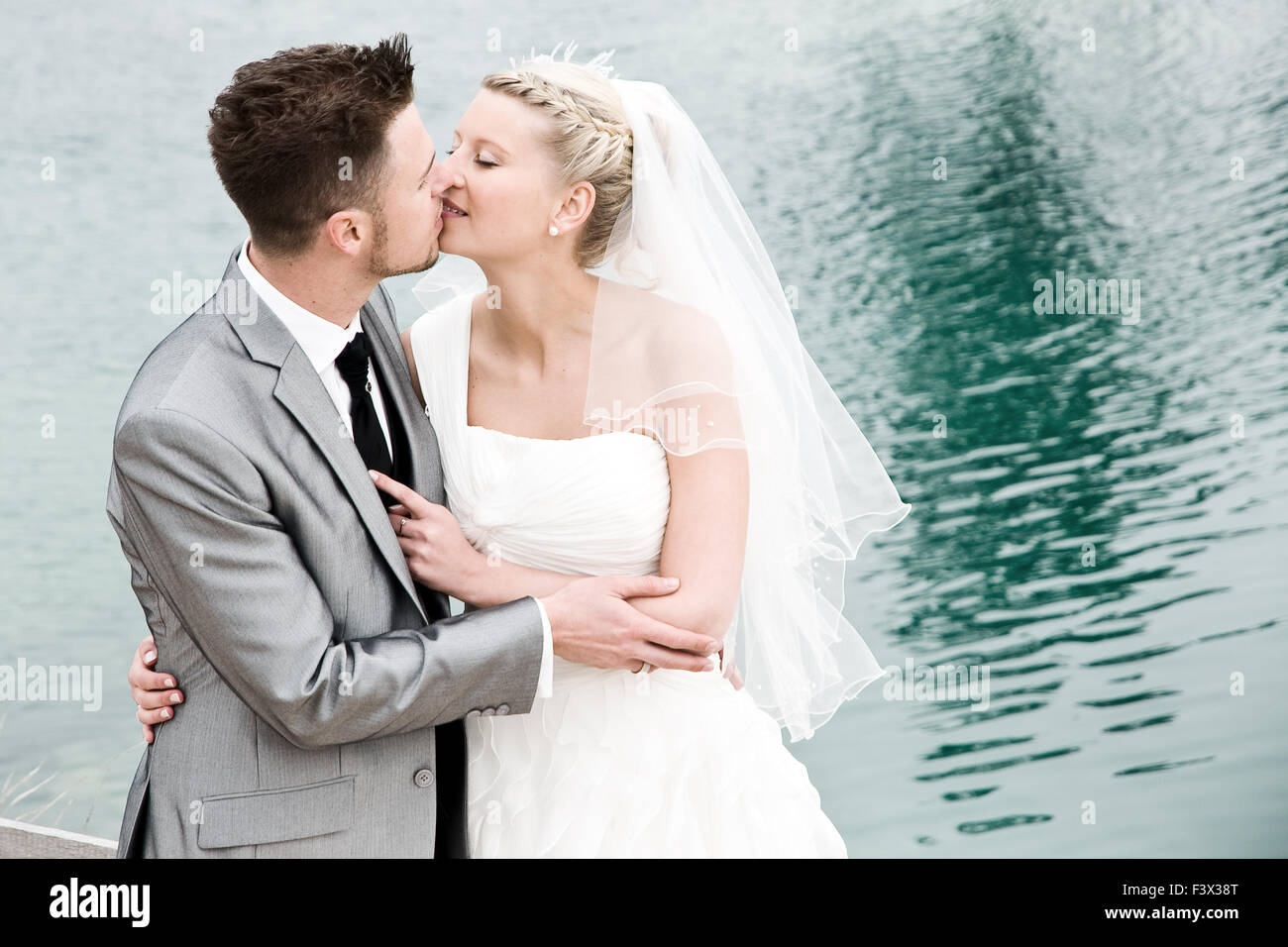 bride and groom Stock Photo - Alamy