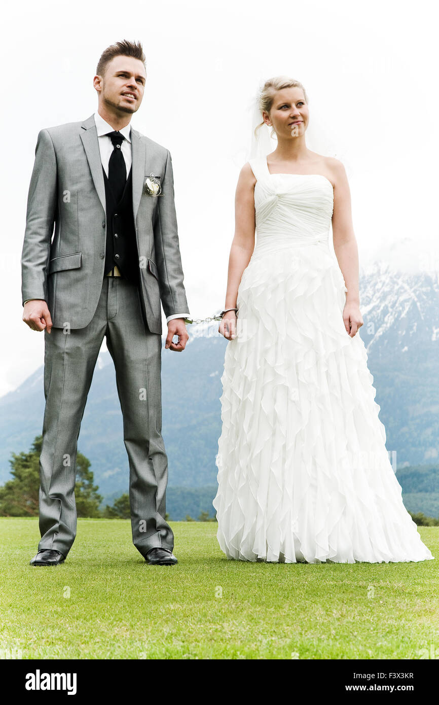 bride and groom Stock Photo - Alamy