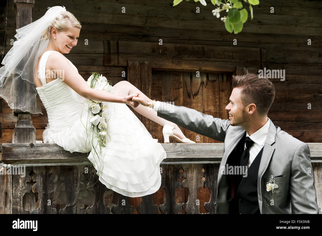 bride and groom Stock Photo - Alamy